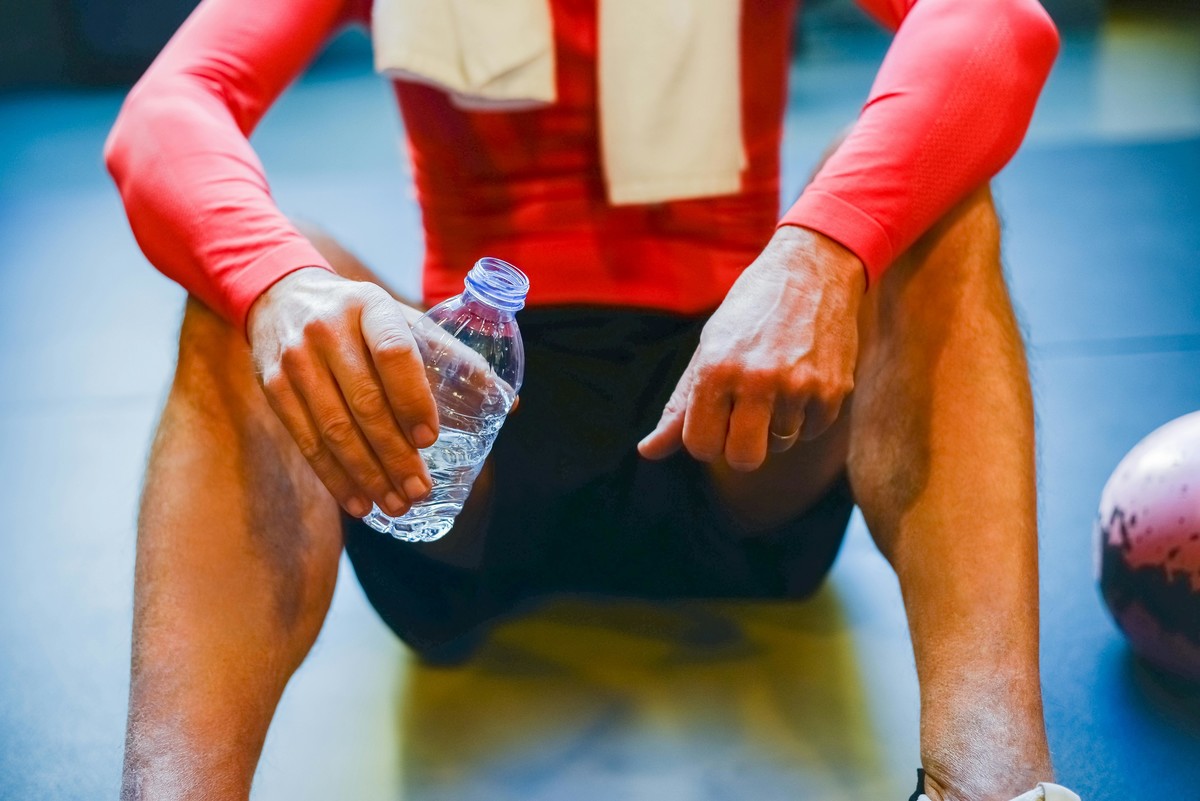 How Dehydration Affects Joint and Muscle Health | Nutrition | Alleviate ...